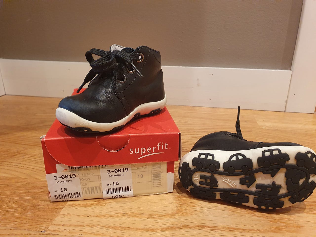 Lær å gå sko i skinn str 18 Superfit | FINN-torget