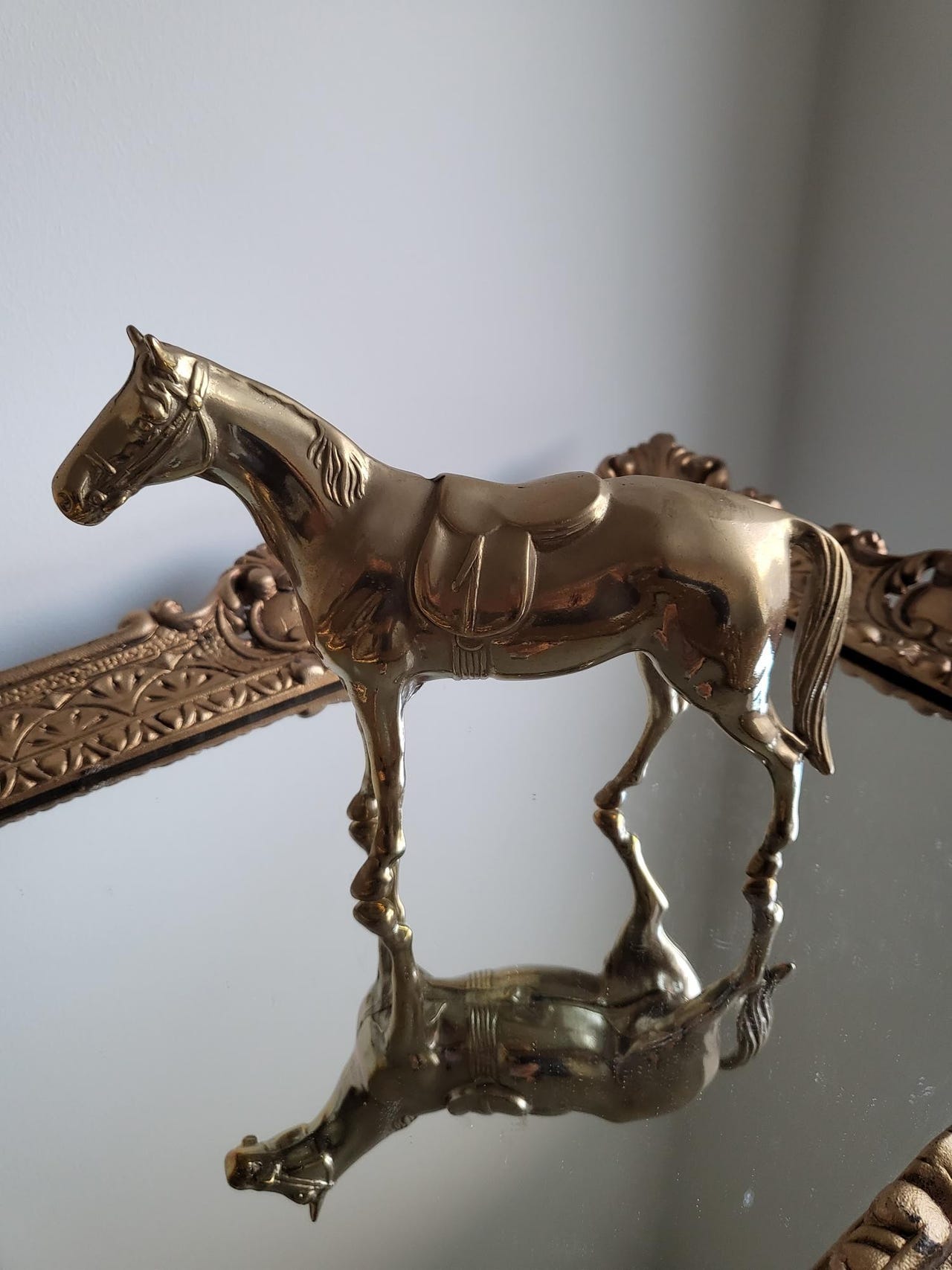 Utrolig vakker gammel messing hest | FINN torget
