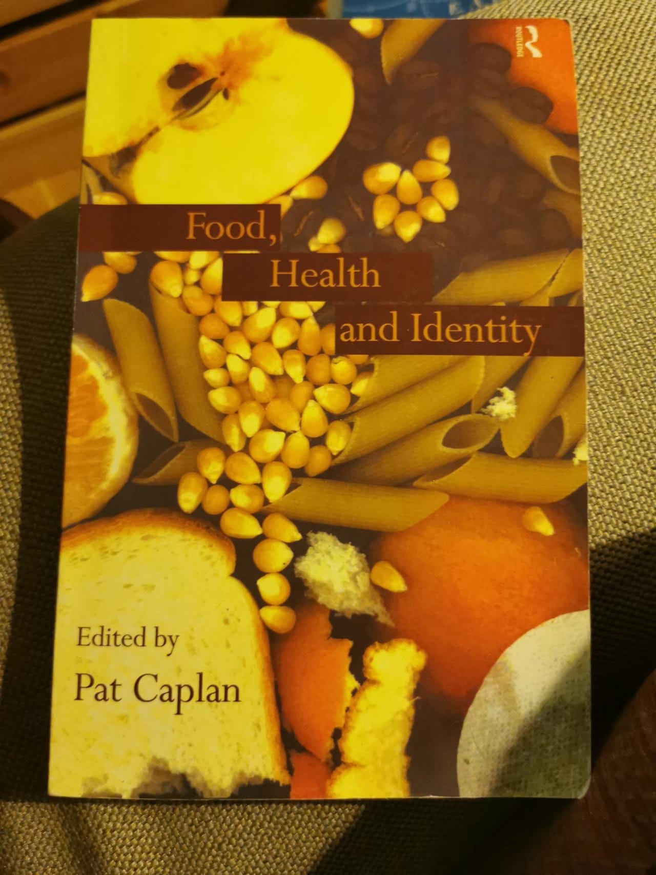 Pat Caplan: Food, Health and Identity | FINN torget