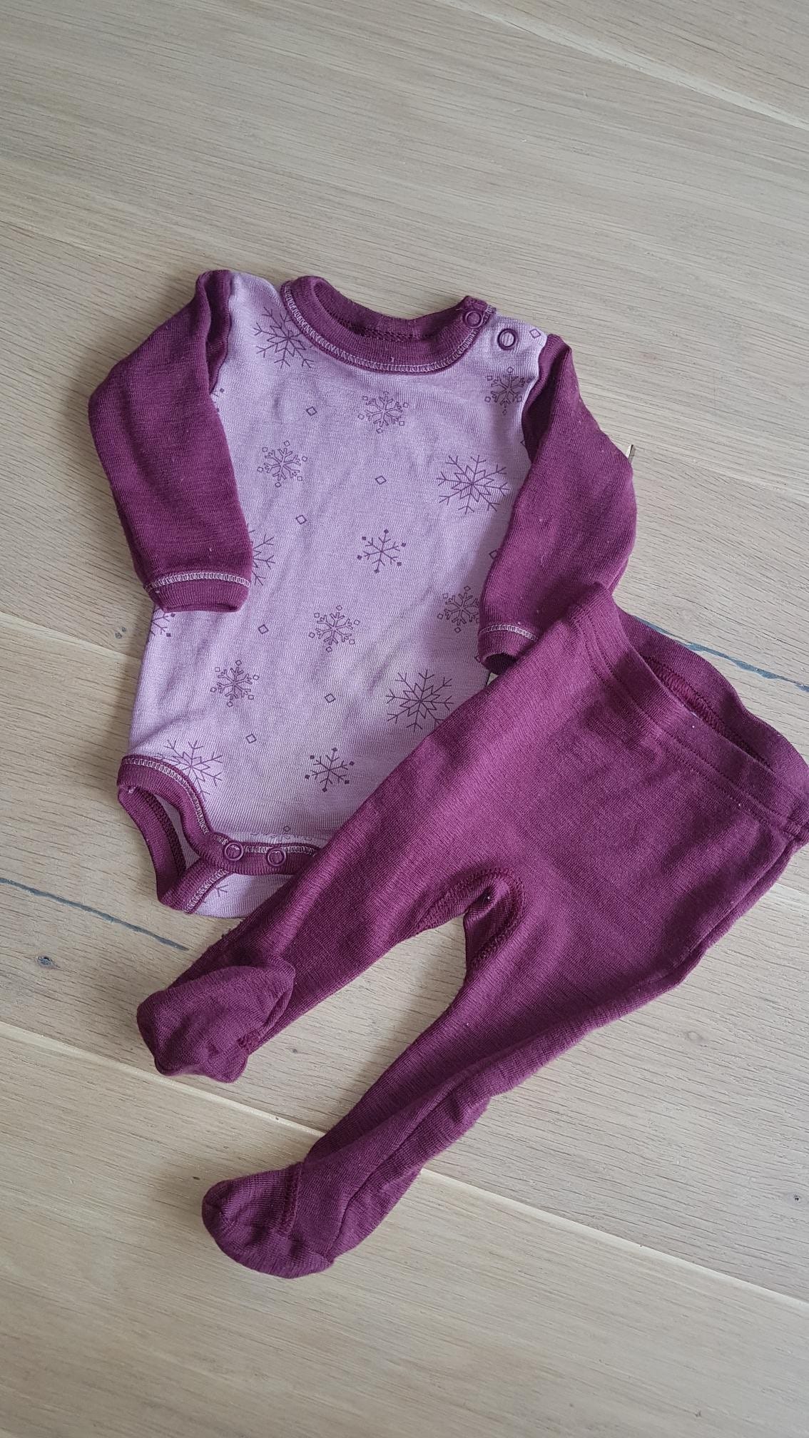 Pent brukt ullsett i rosa og lilla | FINN-torget