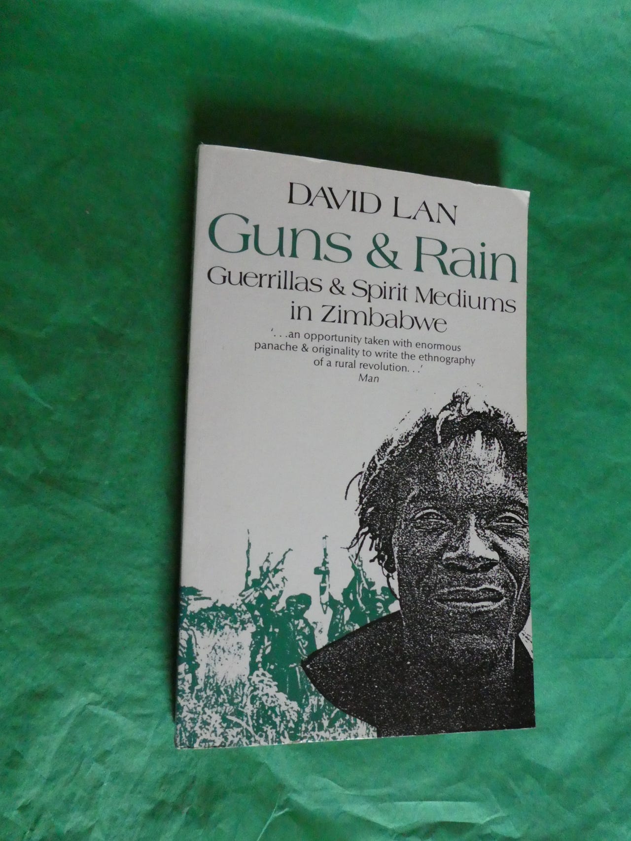 Guns and Rain: Guerillas and Spirit Mediums in Zimbabwe | FINN torget