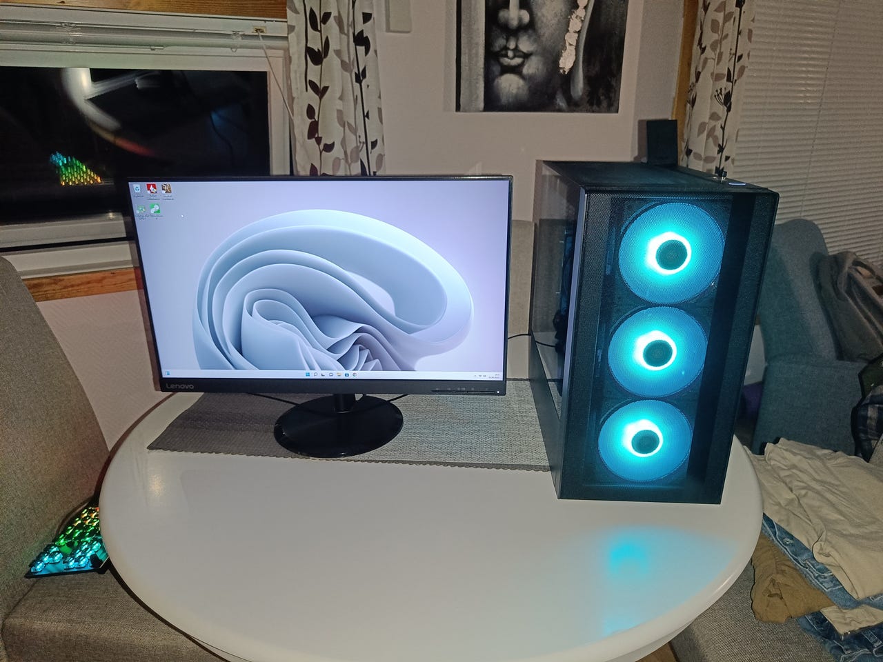 Nesten ny gaming PC selges. | FINN torget