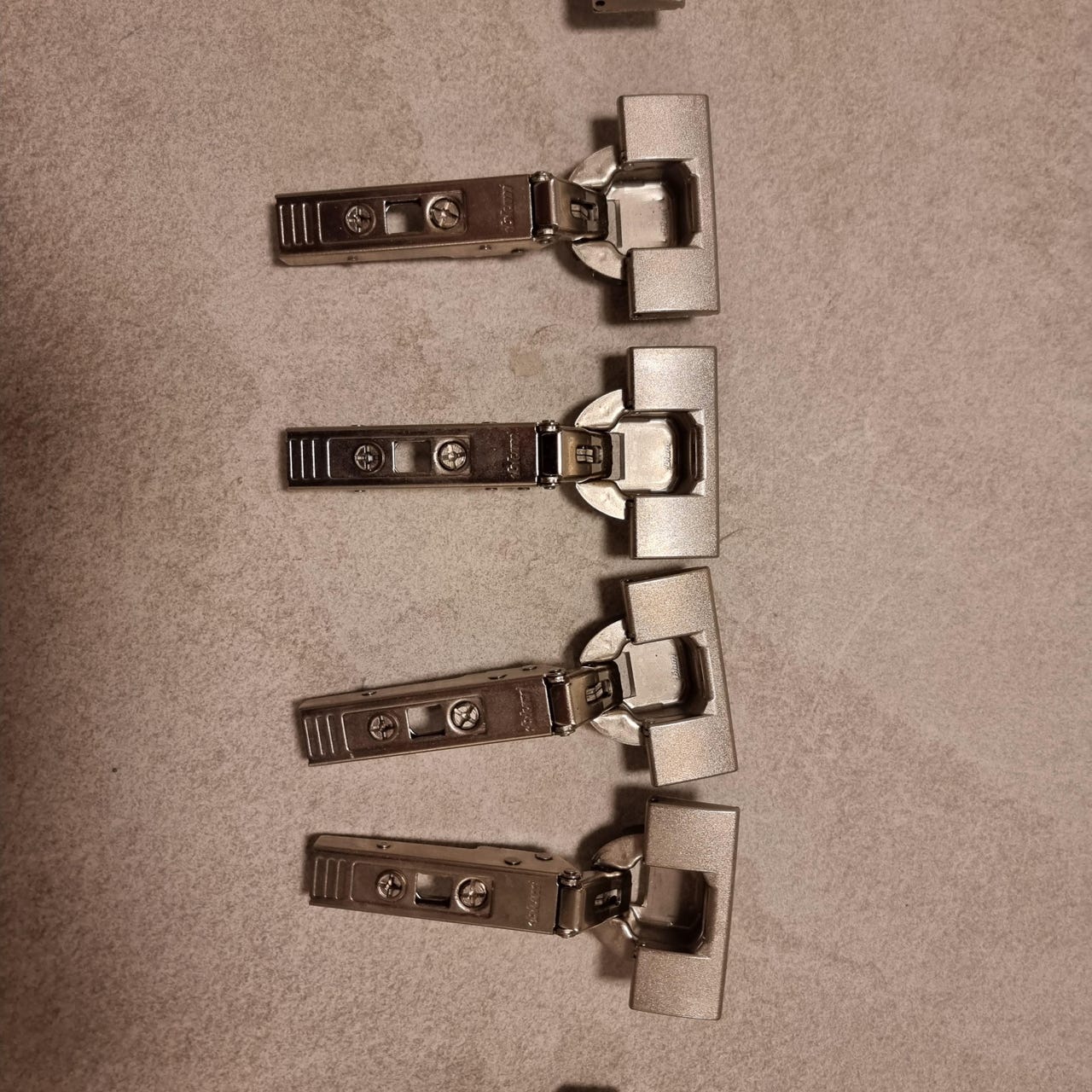 Div Blum hengsler | FINN.no