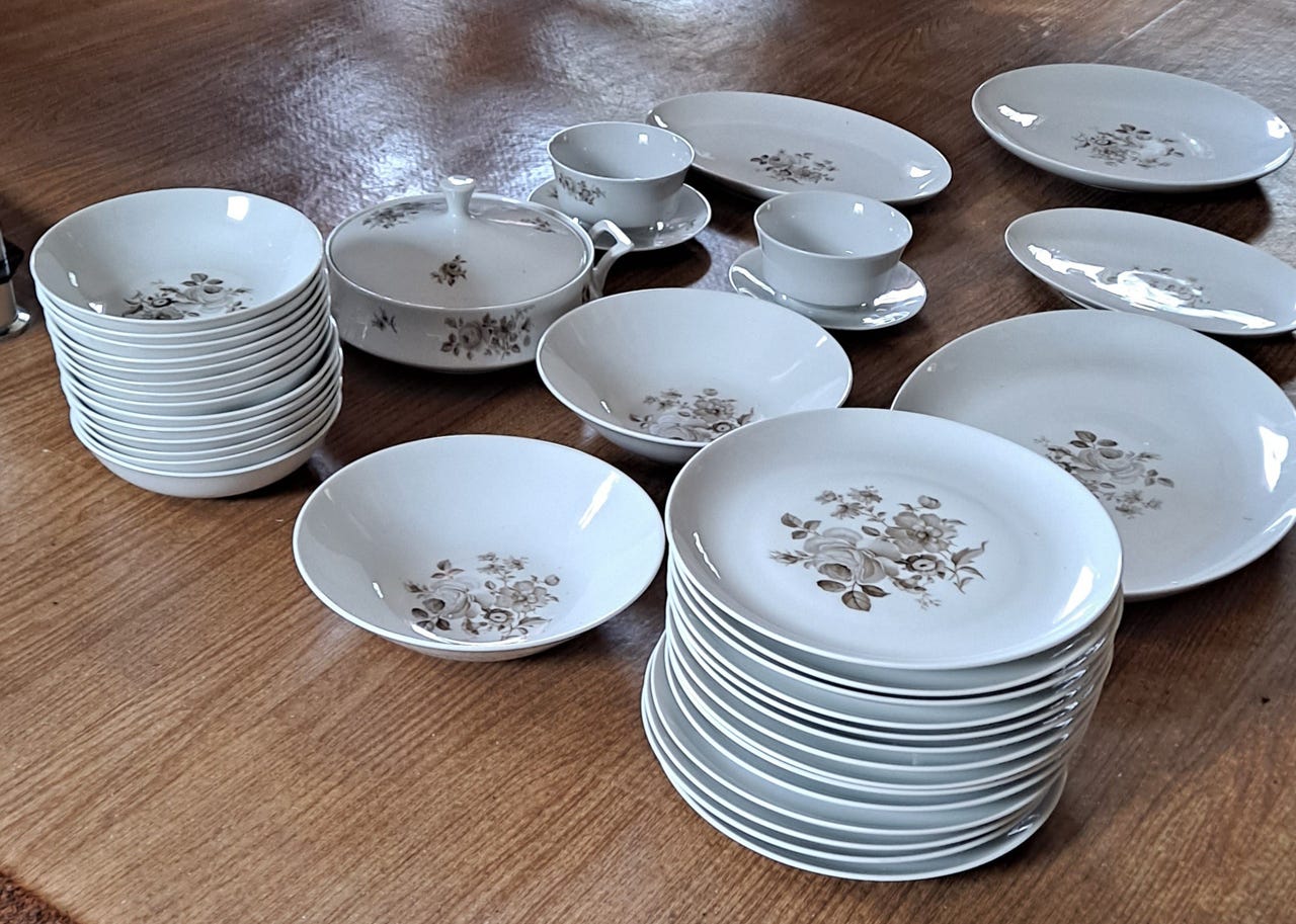 Middags servise 14 personer | FINN-torget