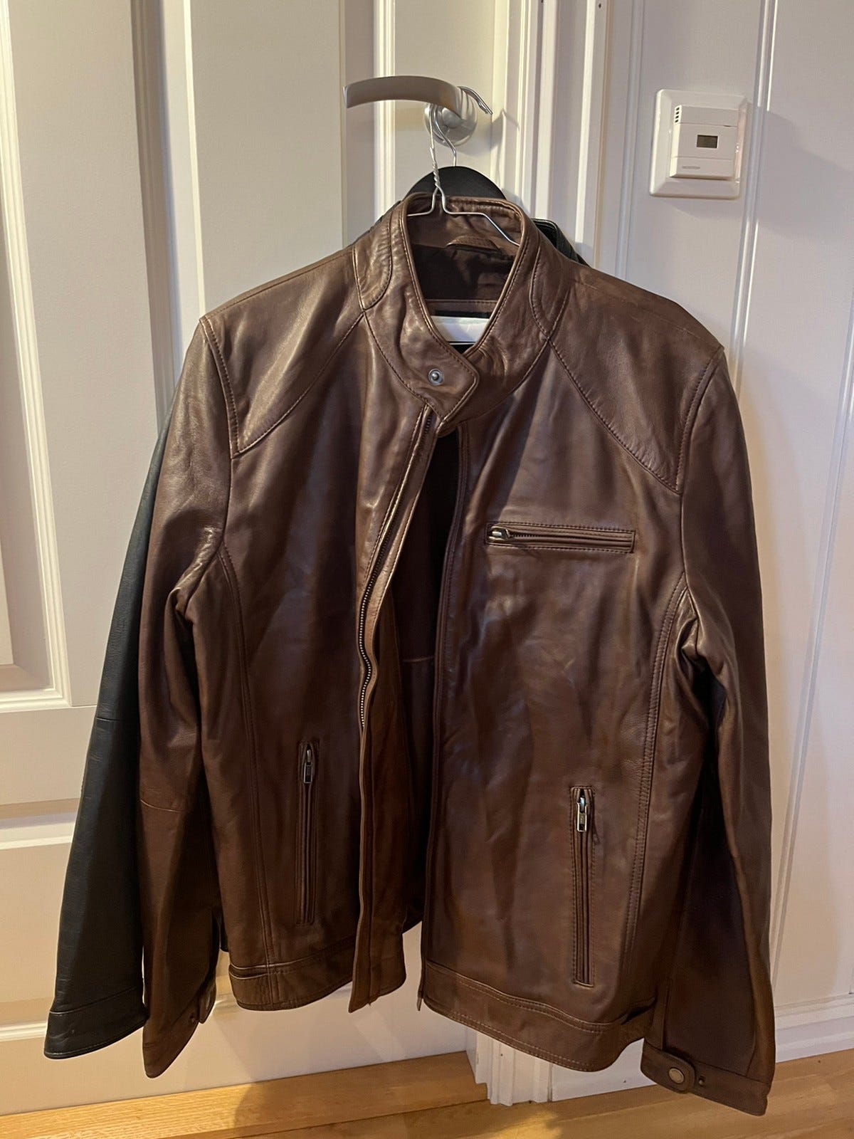 Mario Conti skinnjakke - Brun - Large - Kun brukt 1 gang! | FINN-torget
