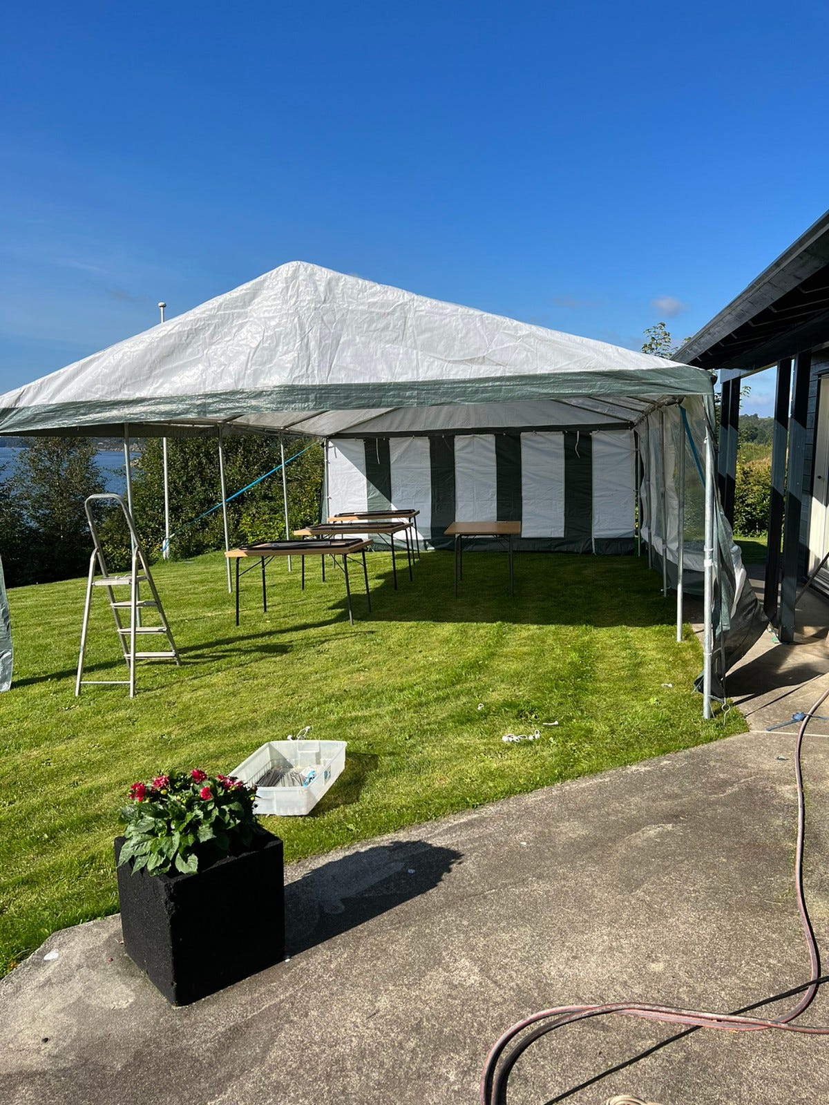 Partytelt 5x8 meter til leie | FINN torget