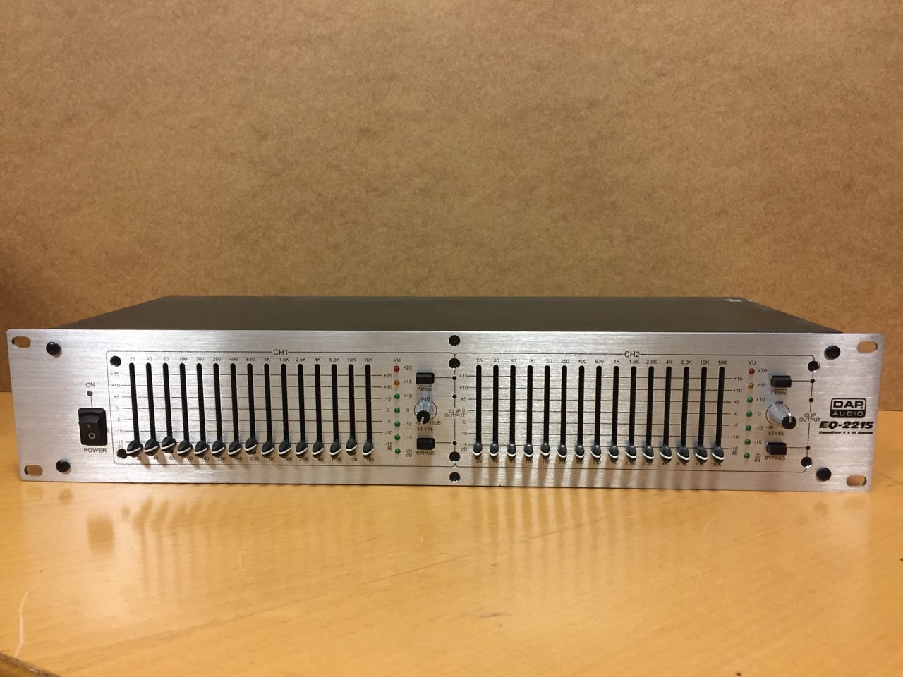 DAP AUDIO EQ-2215 equalizer. | FINN-torget