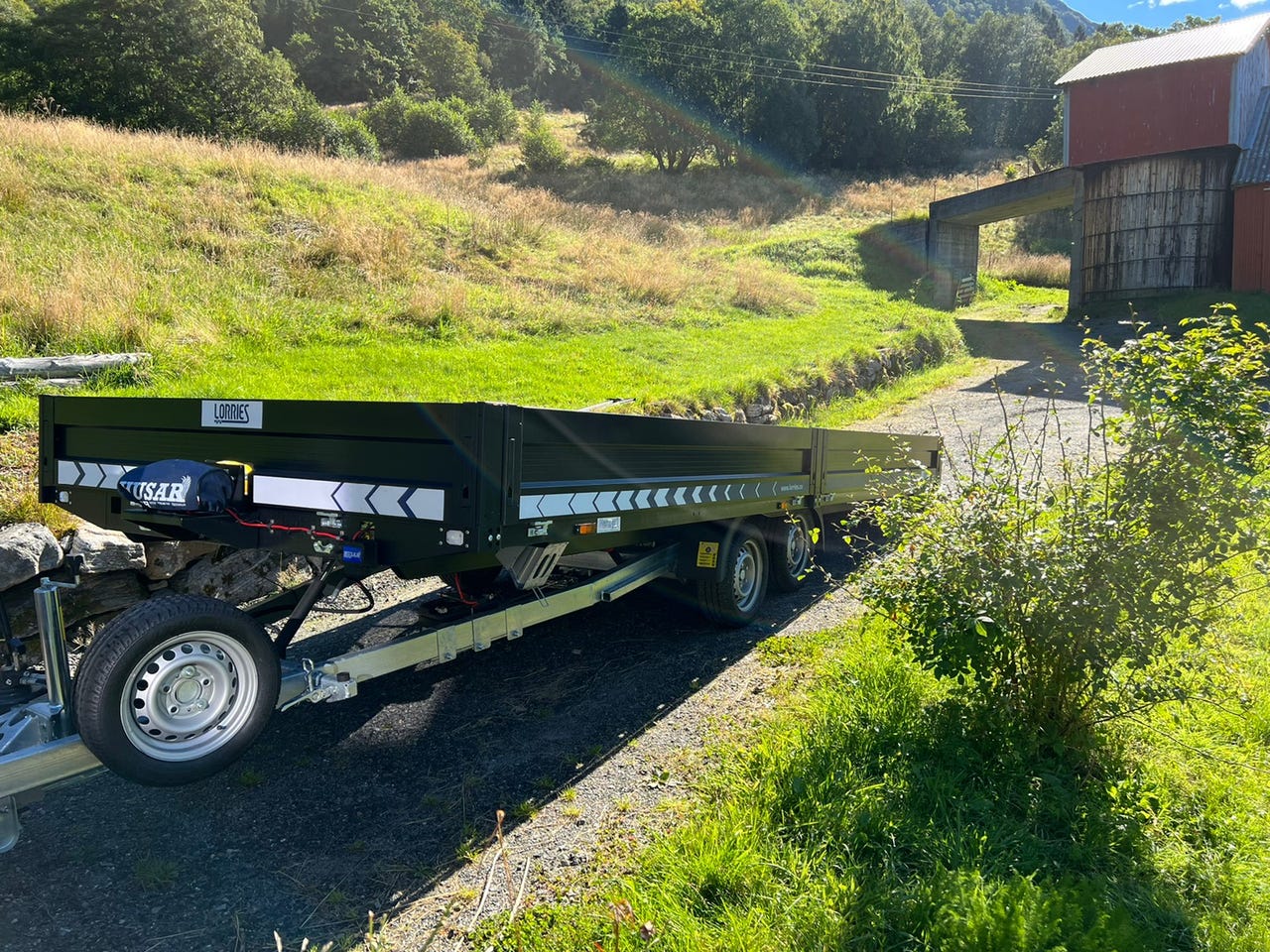 Lorries 5521 Stor henger m/tilt. bil/maskintralle | FINN torget