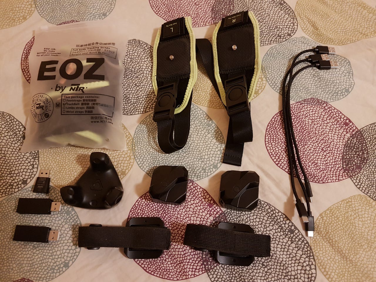 1 Vive Tracker 3.0 og 2 Tundra Tracker med straps fra EOZ | FINN-torget