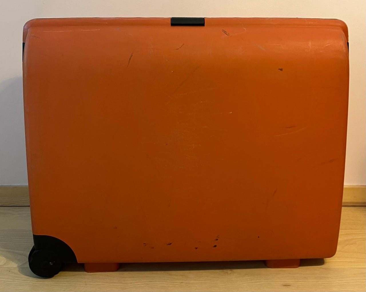 Vintage oransje Carlton hard case koffert | FINN torget