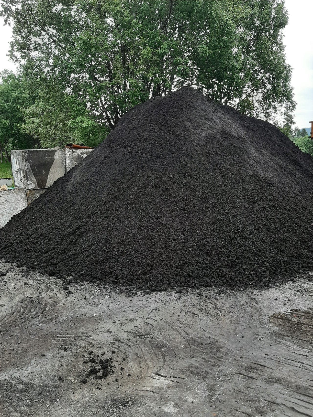 Soldet jord med 40 % sand innblandet. | FINN-torget