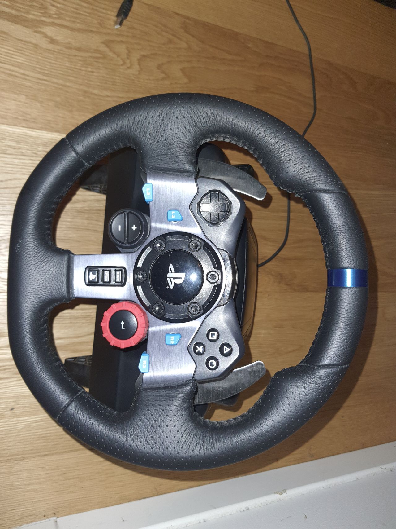 G29 Logitech + Logitech Girspak + Logitech Pedaler | FINN torget