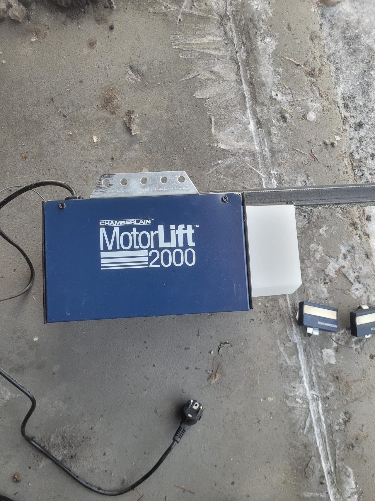 Chamberlain MotorLift 2000 | FINN torget