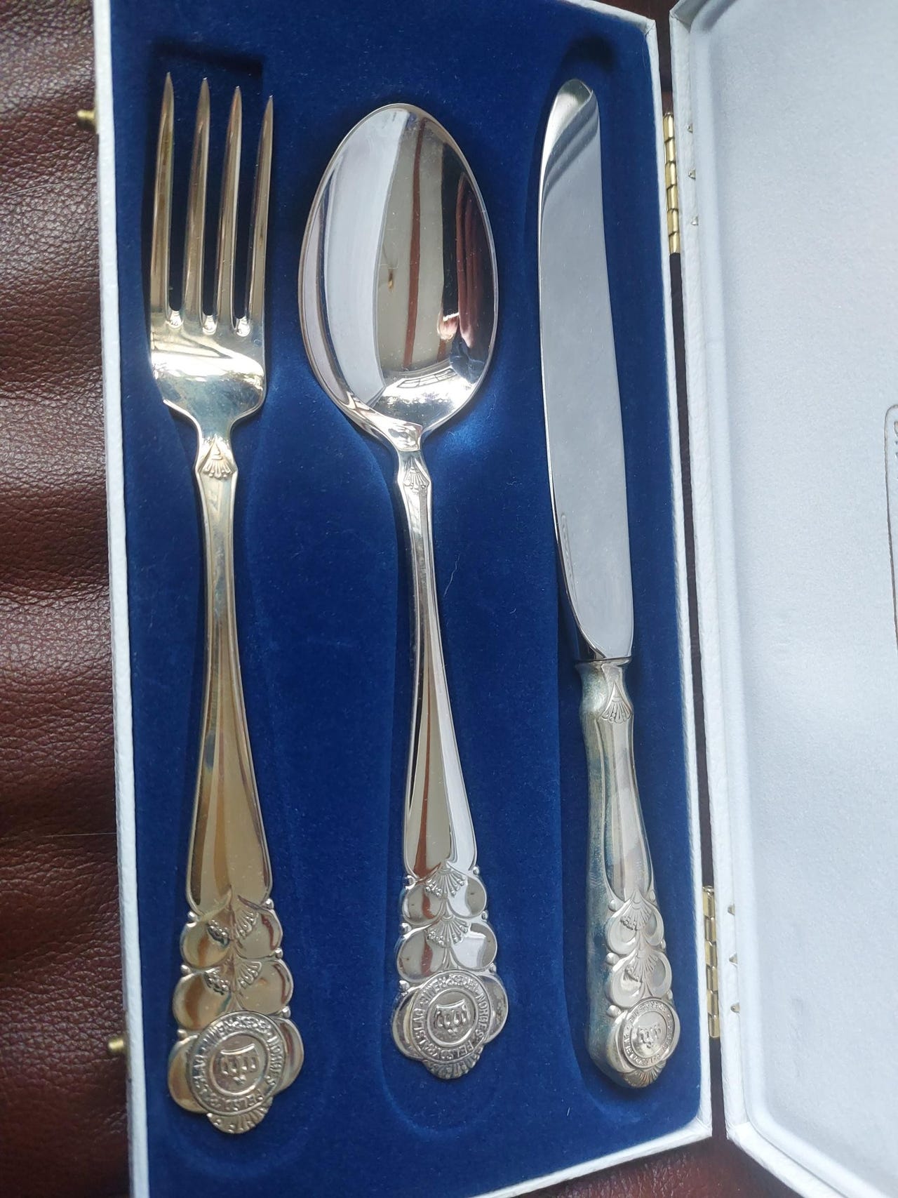 Bestikk som på bildene ønskes | FINN-torget