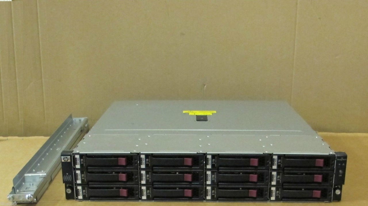 HP StorageWorks D2600 2TB/24TB tot. SAS/SATA Hot Swap | FINN torget