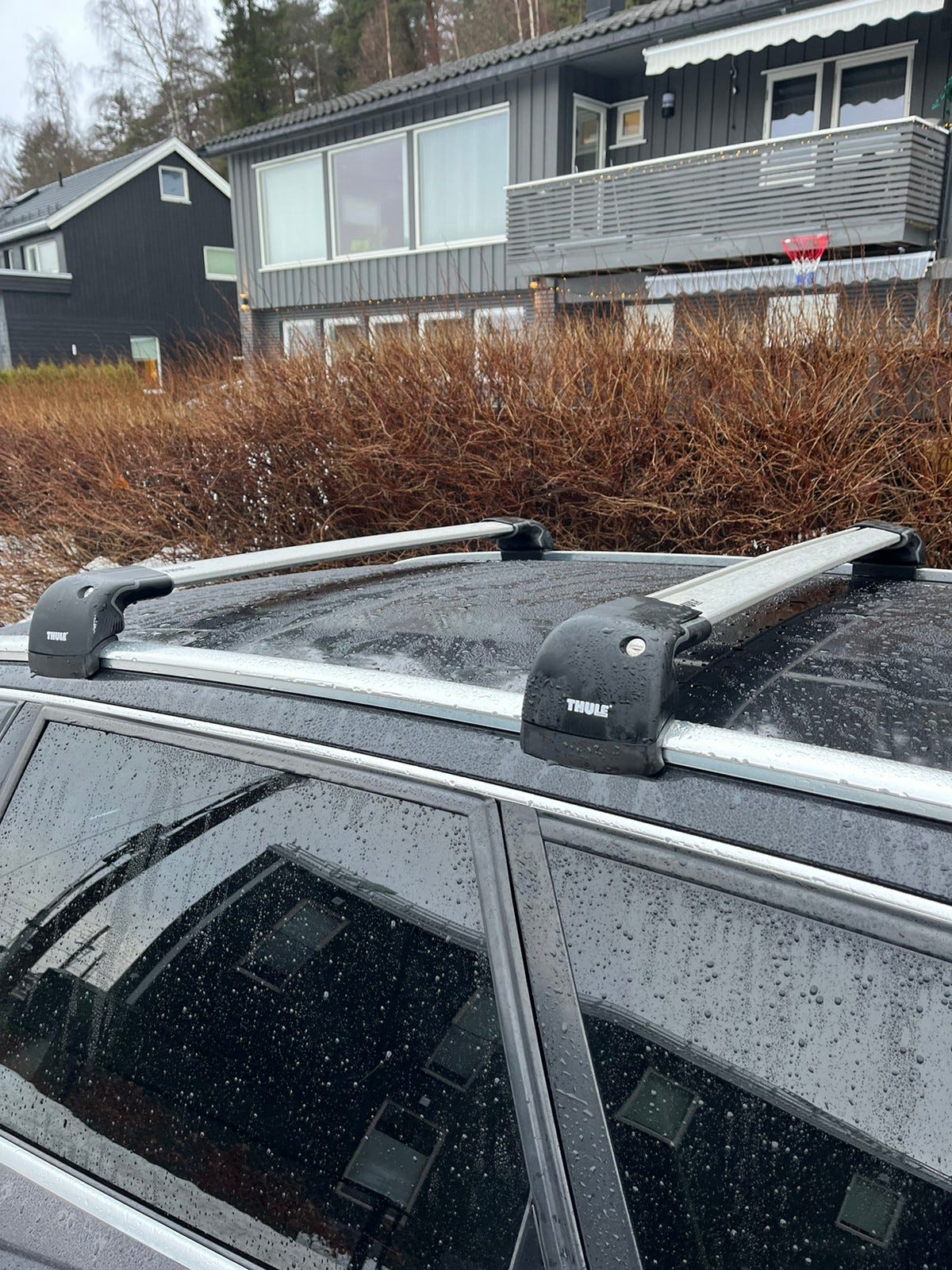 Thule wingbar - flushrails | FINN torget