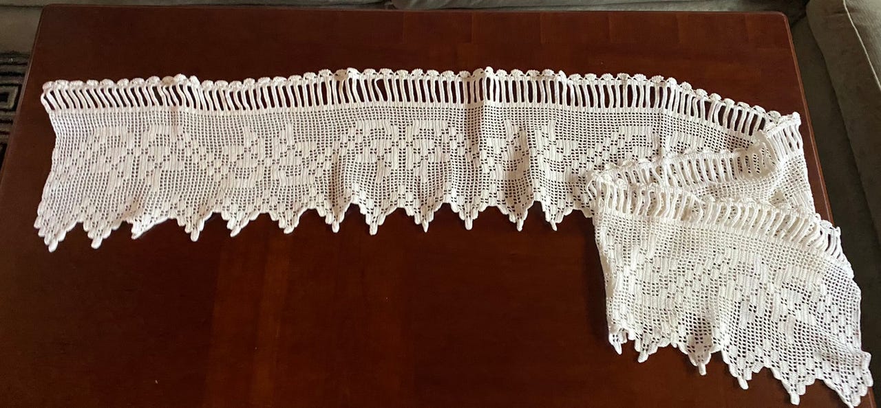 Heklet gardin kappe. | FINN.no