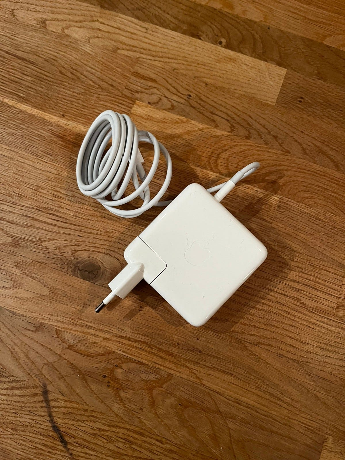 Apple USB-C 61W Power Adapter | FINN.no