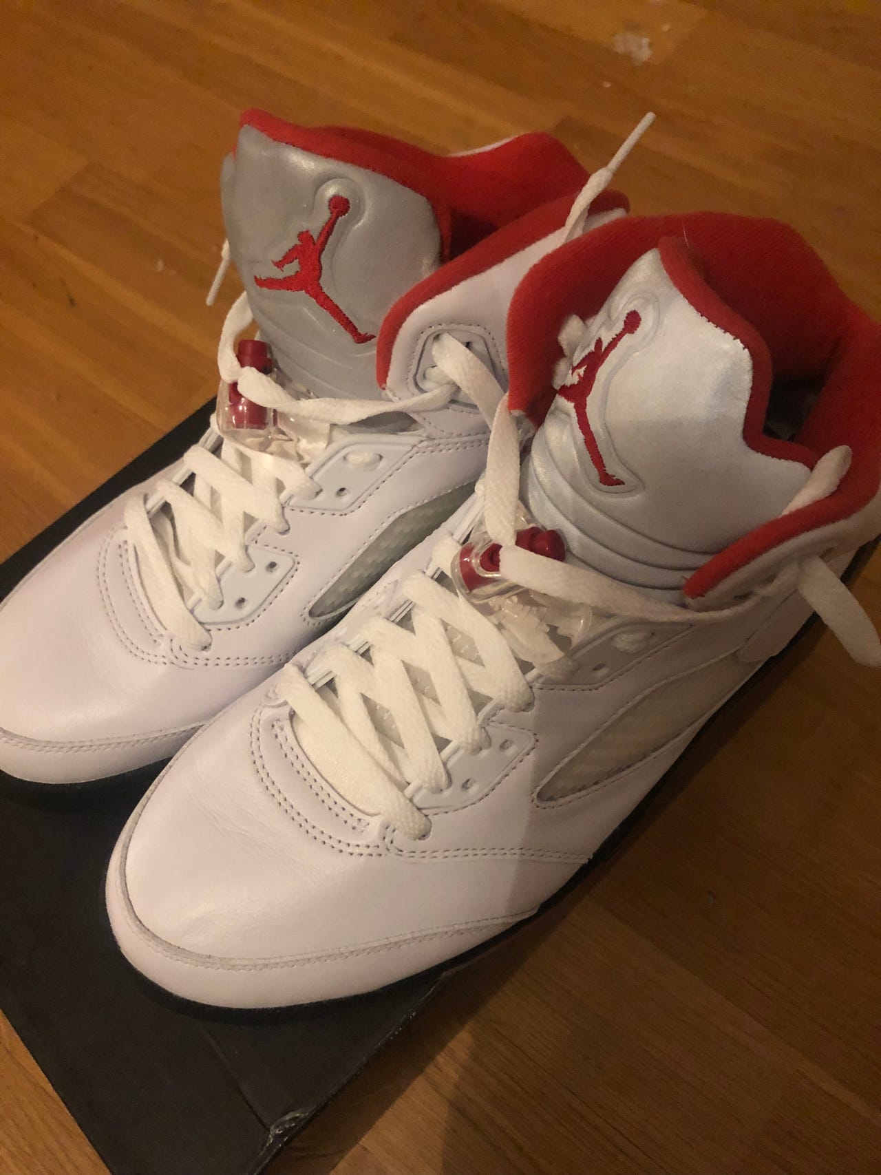 Nye Nike Jordan 5 Retro, Fire Red. Str. 8/ 41 | FINN-torget