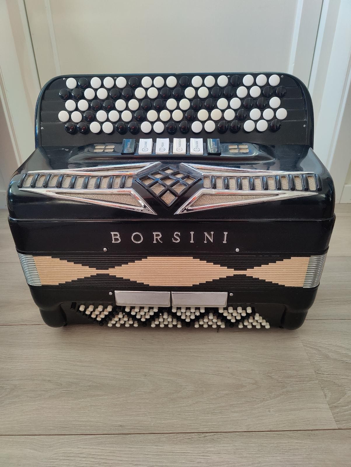 Borsini trekkspill | FINN torget