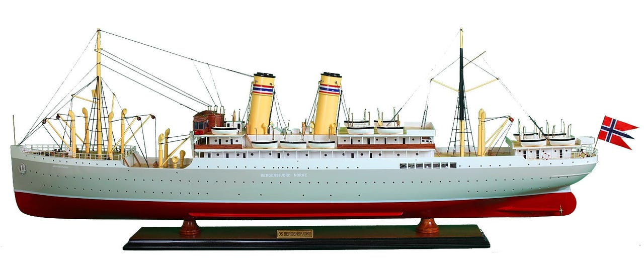 Klassiske skipsmodeller - håndlaget i tre - modellbåter | FINN-torget