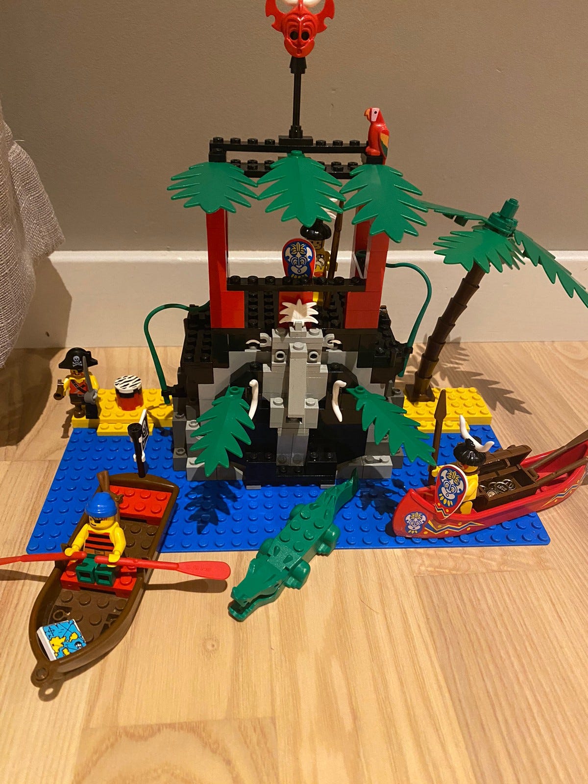 Lego pirates forbidden cove 6264 | FINN-torget
