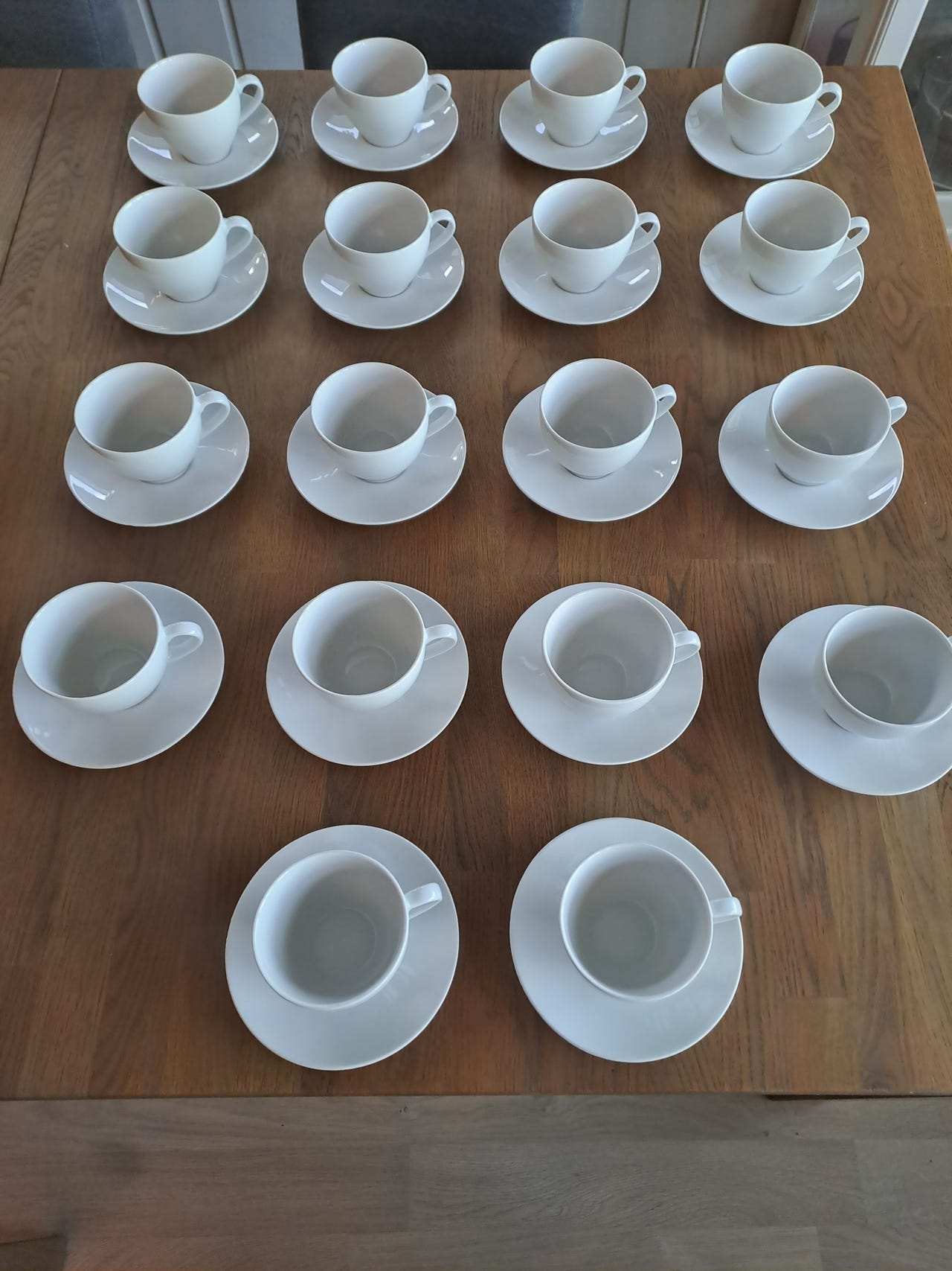 Kaffekopper med skål | FINN torget