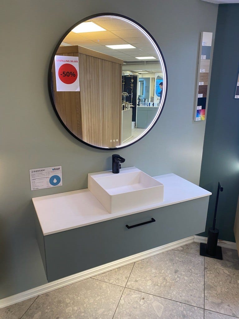 Dansani You utstilling 120 cm selges - 65% | FINN torget