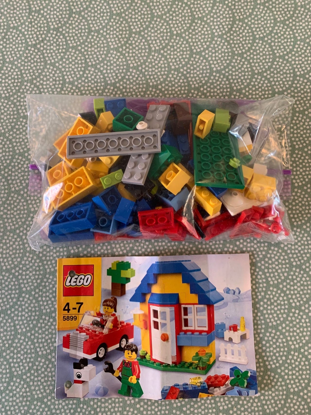 LEGO House Building Set 5899 og LEGO Brick Box Set 6161 | FINN-torget