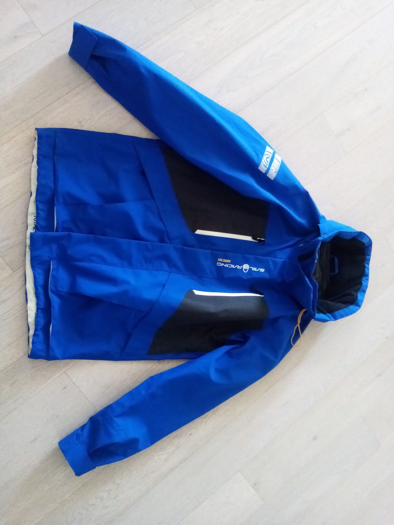UBETYDELIG BRUKT! Sail Racing GORETEX jakke | FINN torget