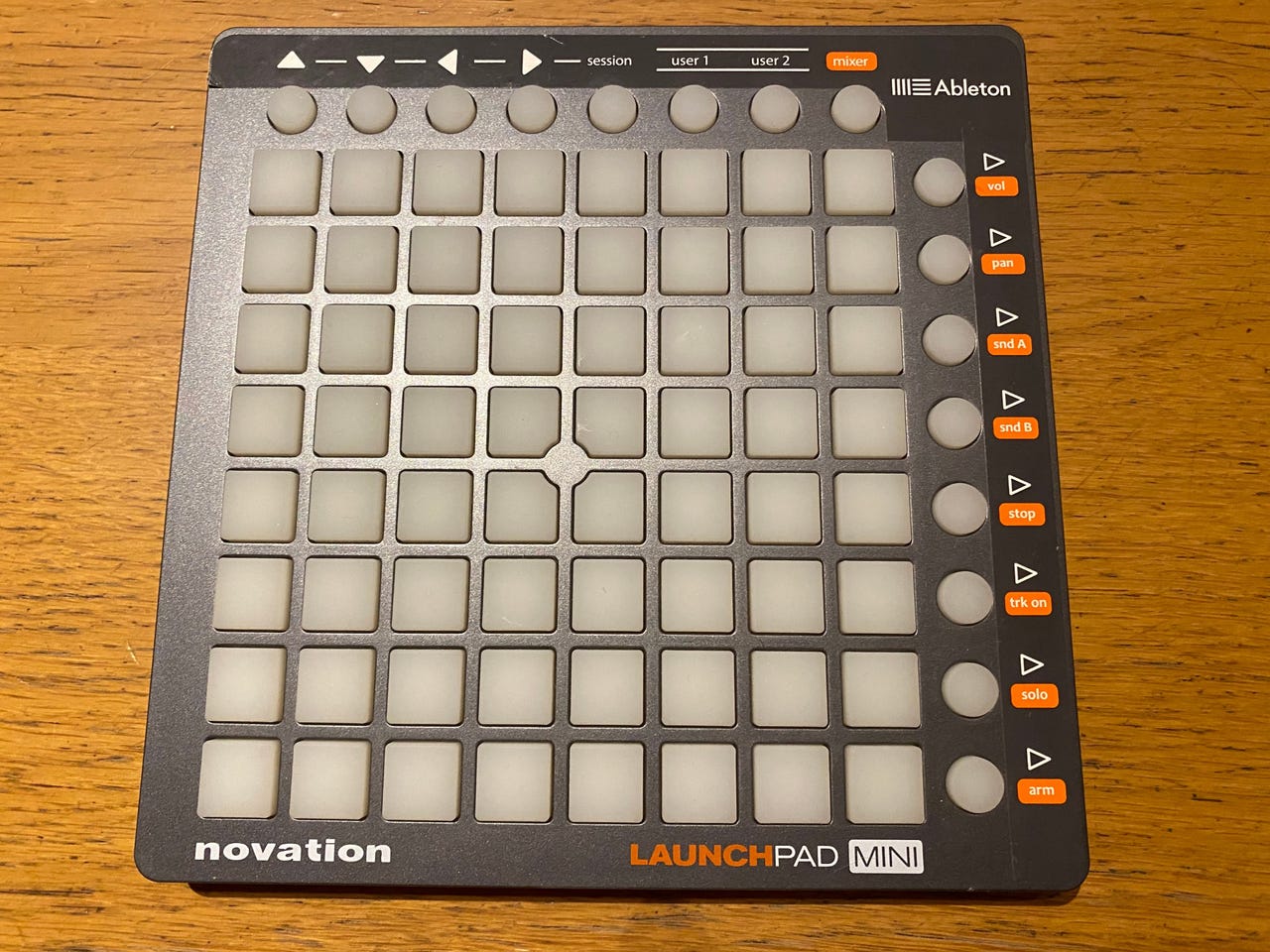 Gratis frakt! Novation Launchpad mini Mk1 | FINN torget