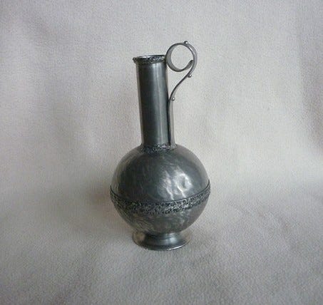 1960s Håndlaget Norsk Tinnvase. | FINN-torget