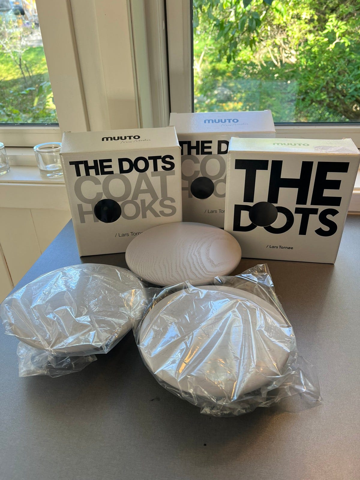 Knagger - the Dots | FINN-torget