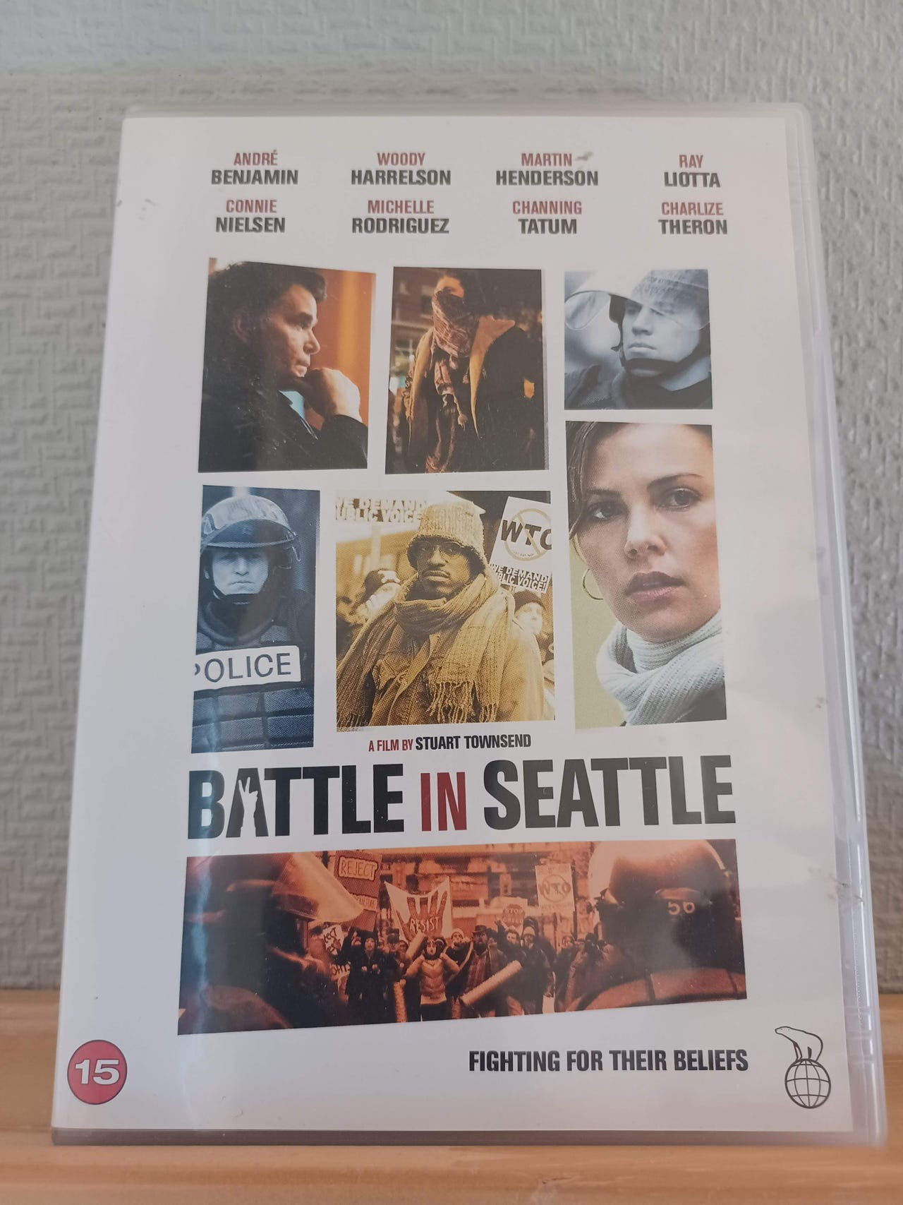 Battle in Seattle - Action / Drama (DVD) – 3 filmer for 2 | FINN-torget