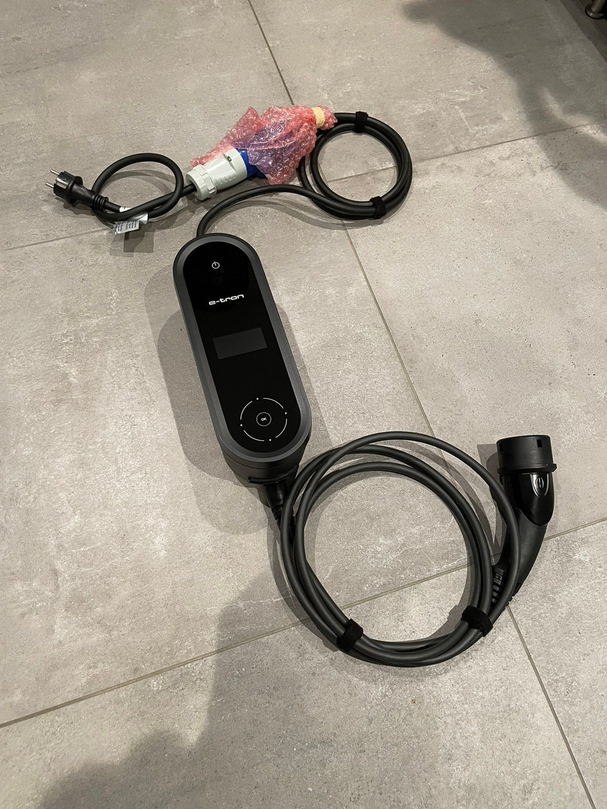 Ladekabel Audi e-tron El bil lader stikkontakt | FINN torget