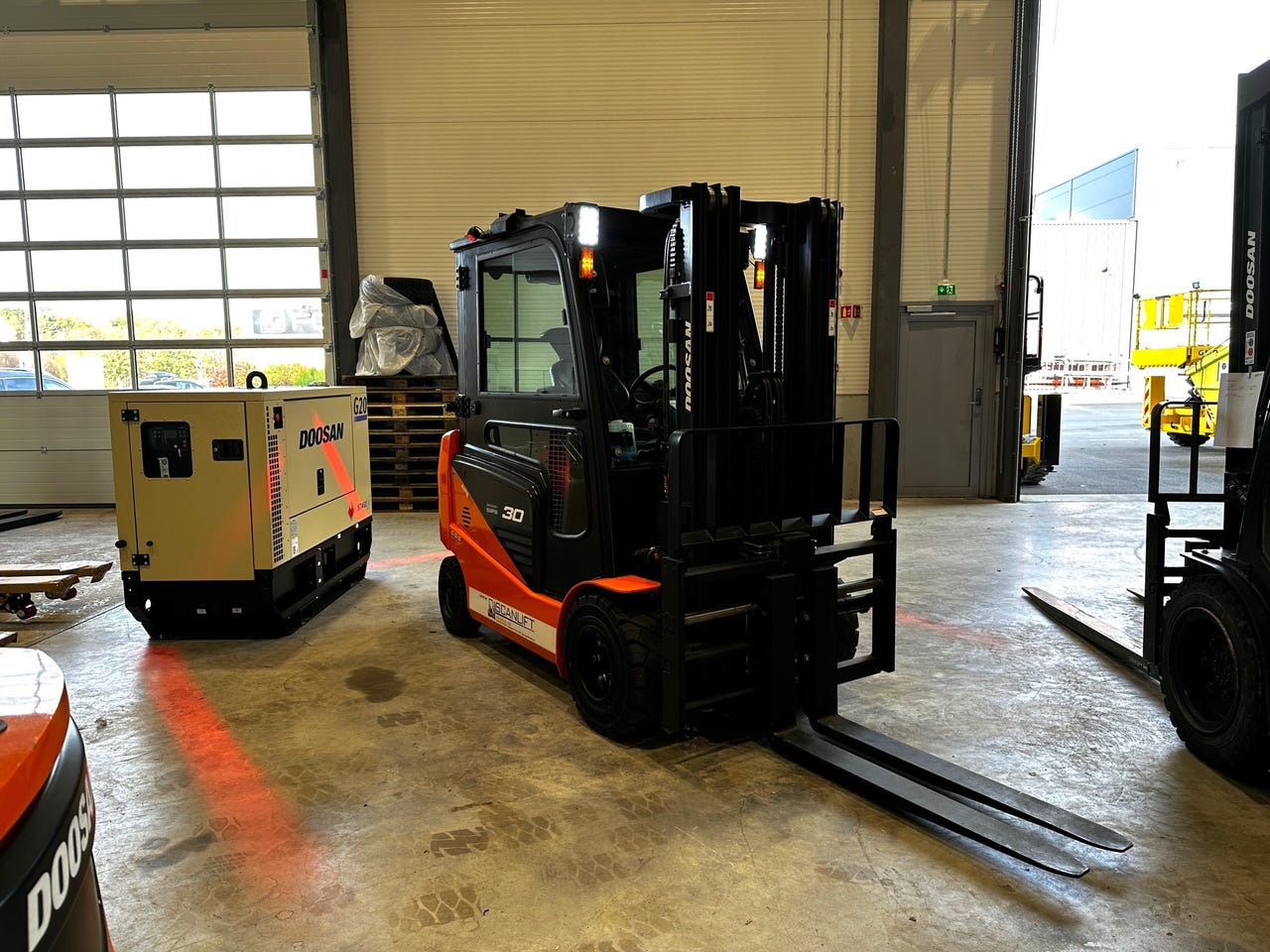 Til salgs: Doosan B30NS, 3.0 tonn el, triplexmast, cabin, gunstig ...