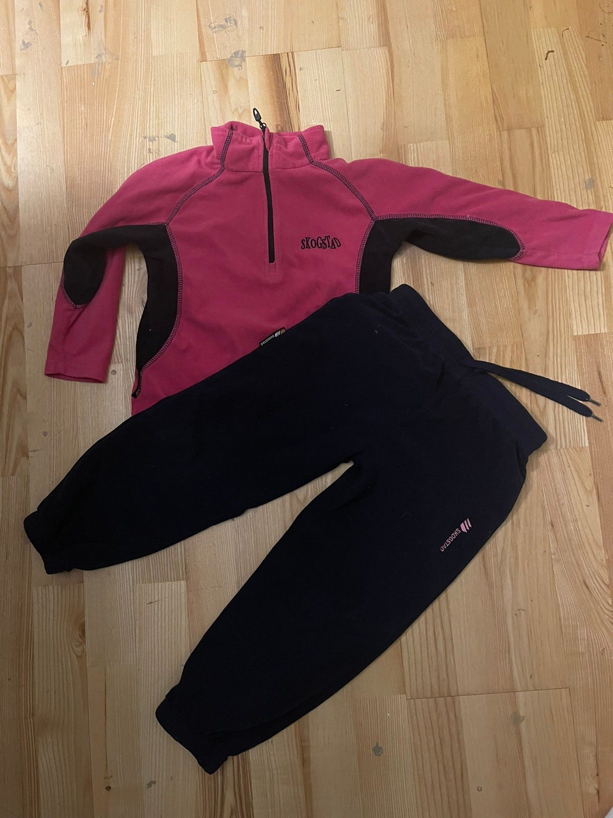 Skogstad fleece sett | FINN torget