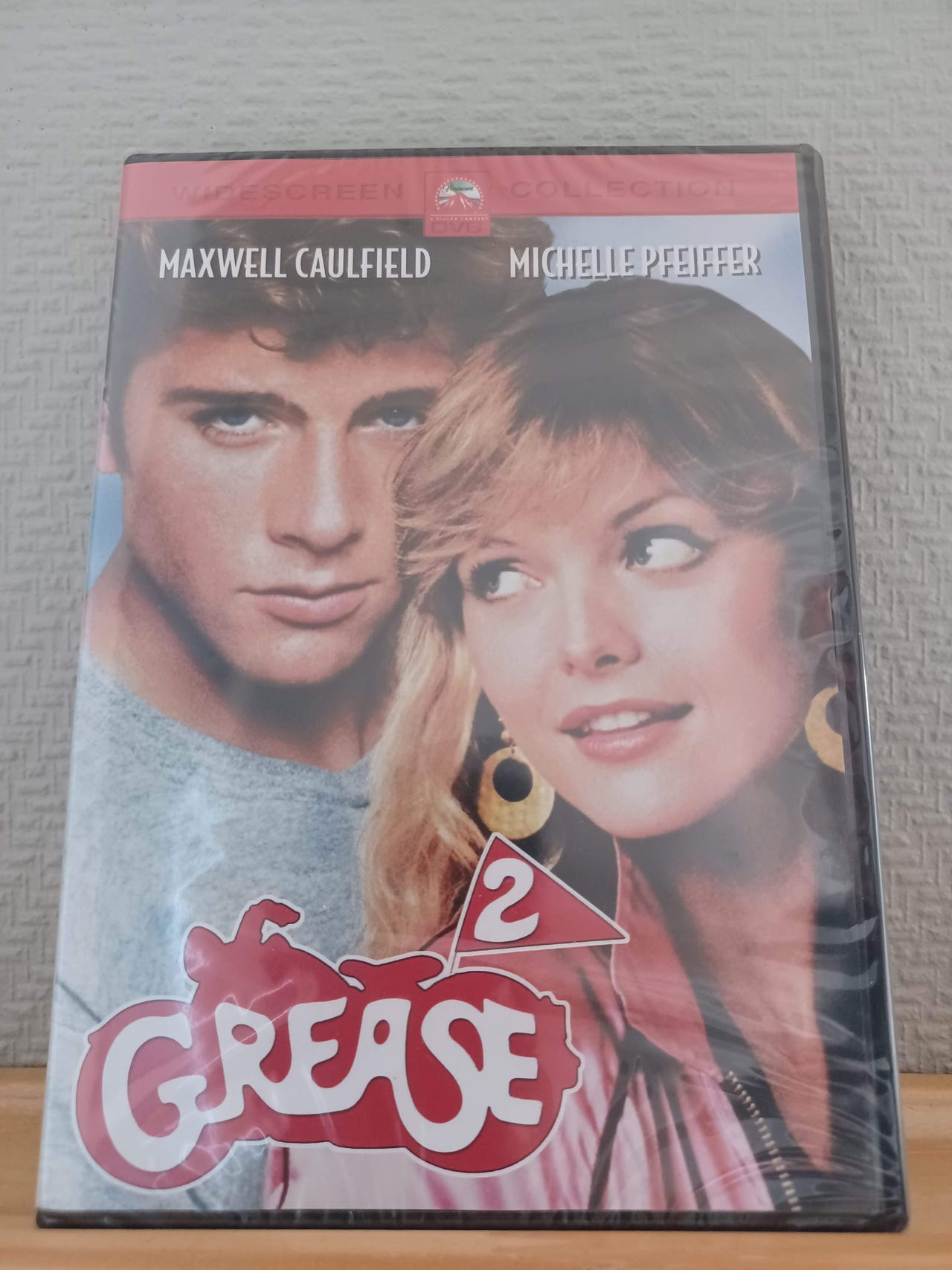 Grease 2 - Komedie / Familie / Musikk / Romantikk (DVD) – 3 filmer for ...
