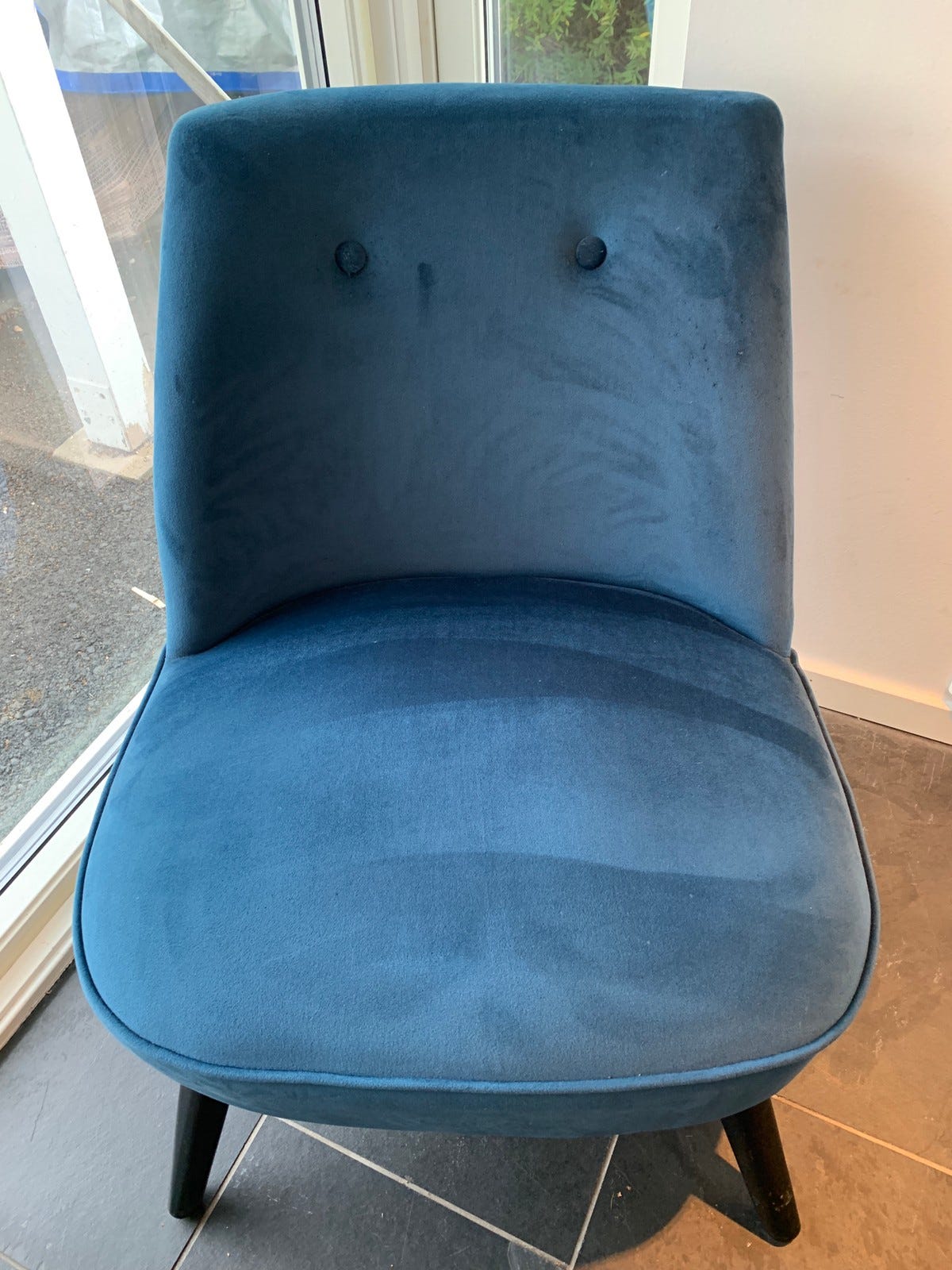 Blå velur stol fra Kid interiør | FINN-torget