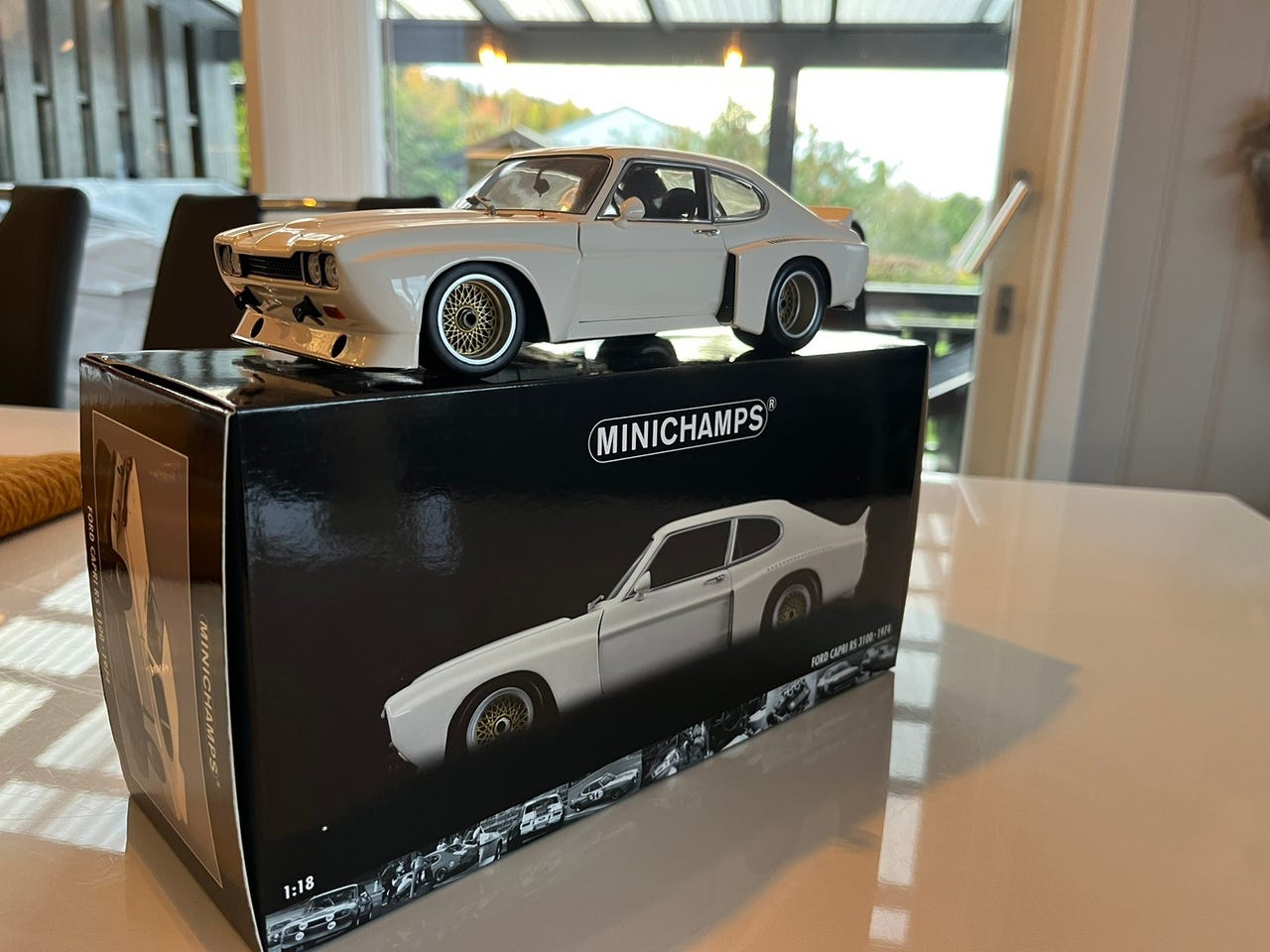 Super Flott Modell/Samleobjekt/Minichamps/Ford Capri Racing scala 1:18 ...