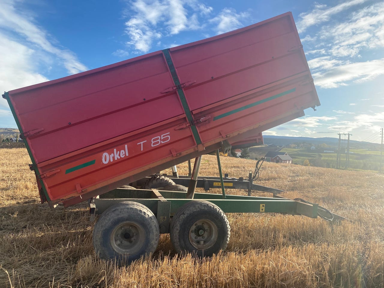 Til salgs: Orkel T85 med dumperkasse - 2000 | FINN.no