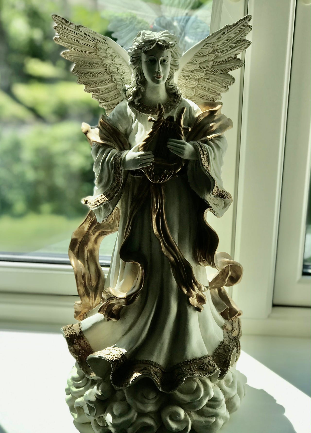 STOR VAKKER ENGEL SKULPTUR. | FINN-torget