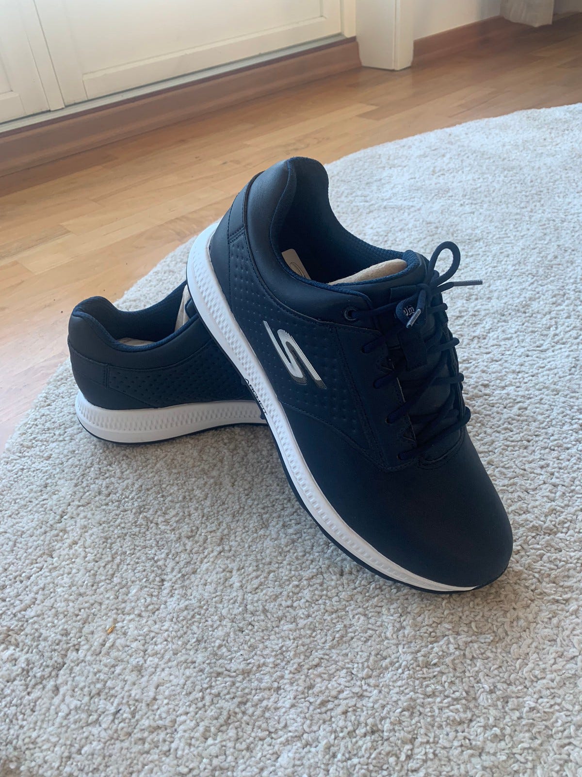 NY: Skechers GO / archfit golf sko. Str:45 | FINN torget
