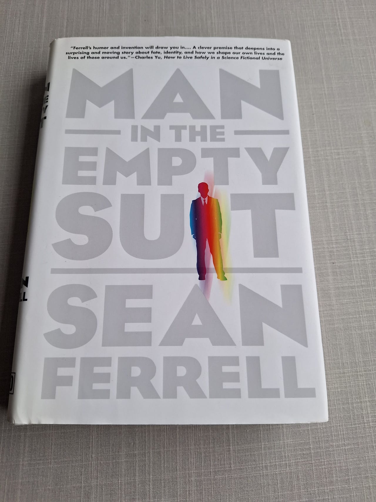 Man in the empty suit av Sean Ferrell | FINN-torget