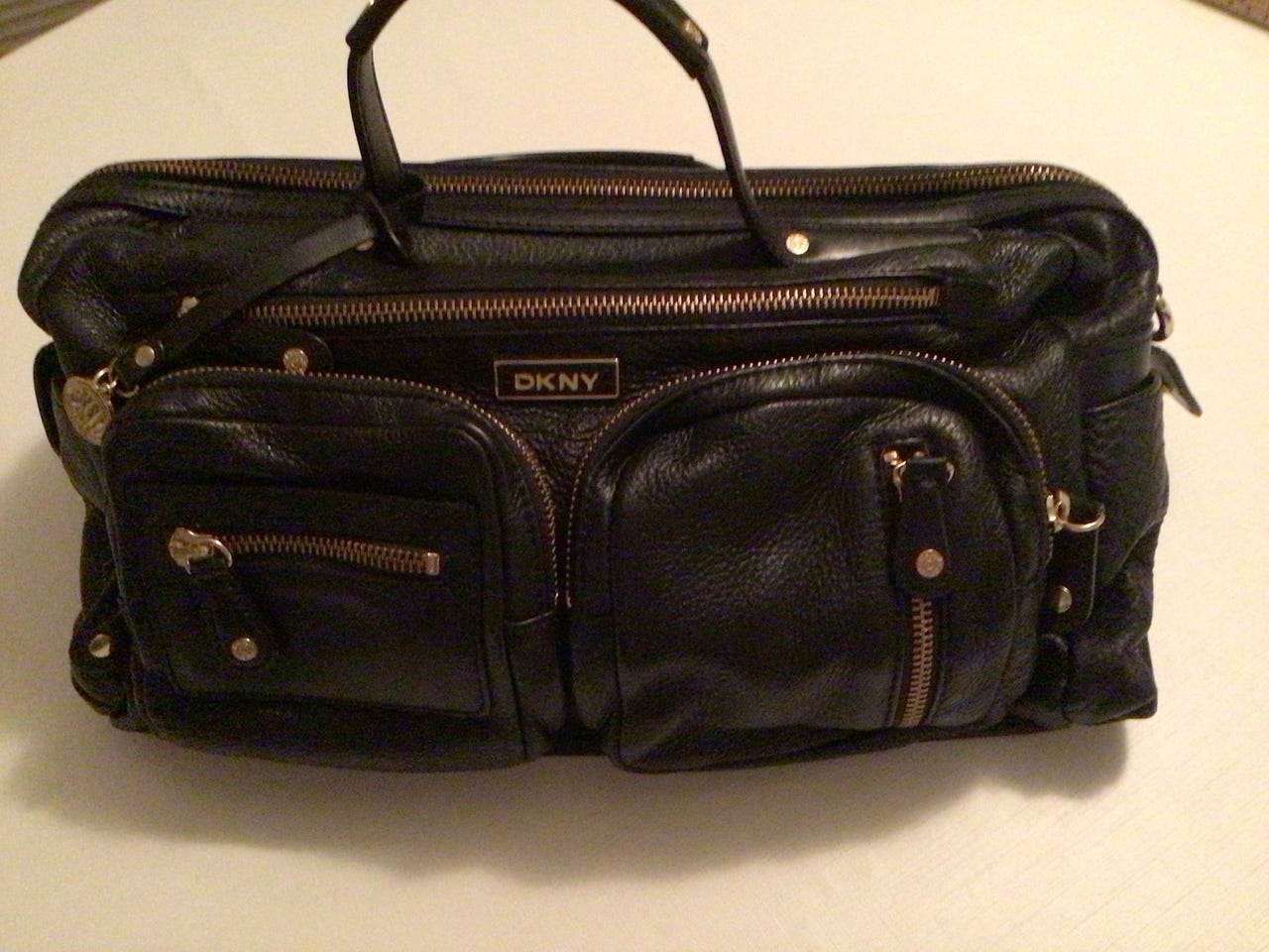 DKNY veske i skinn | FINN-torget