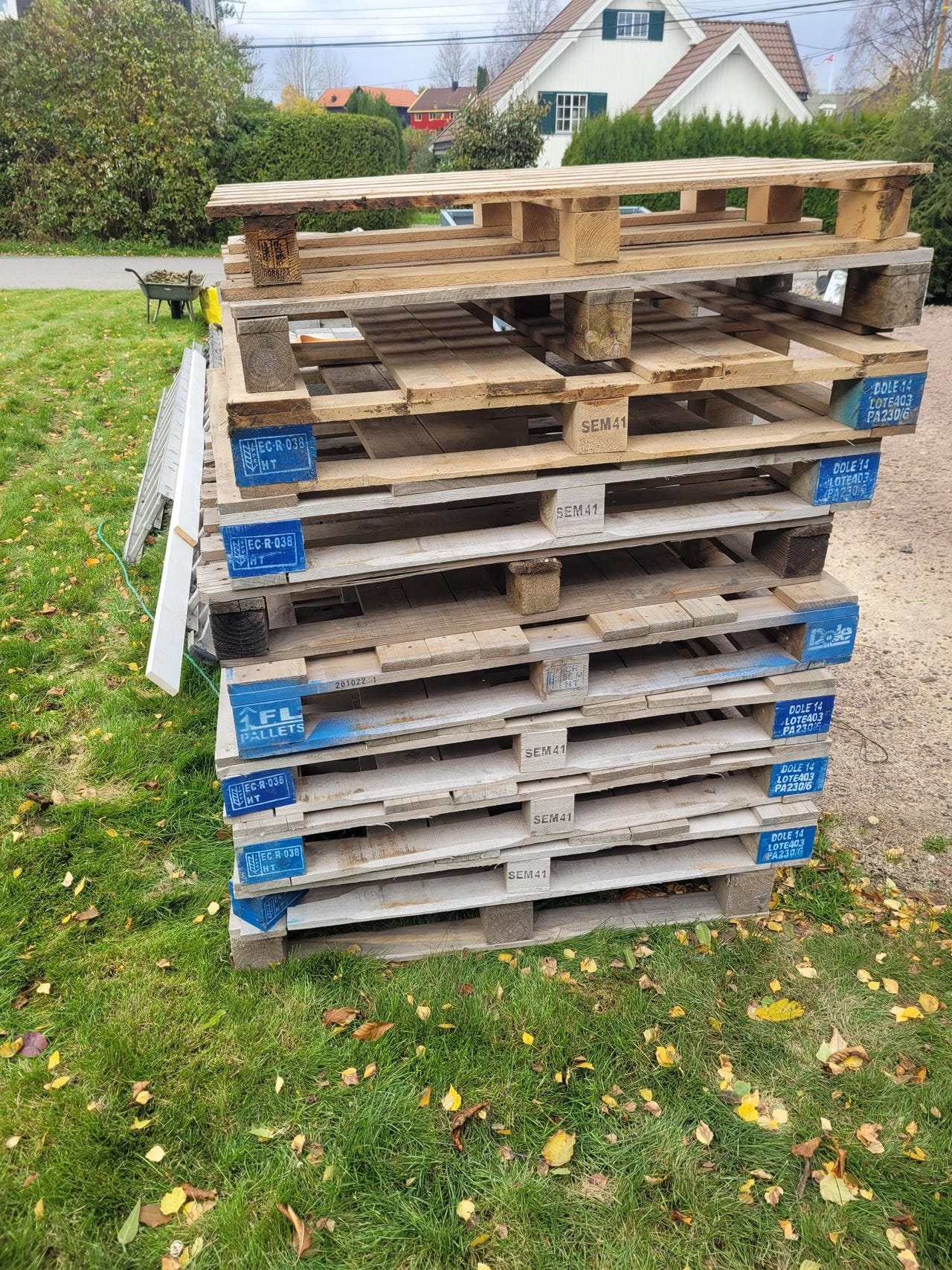 11 paller gis bort | FINN torget