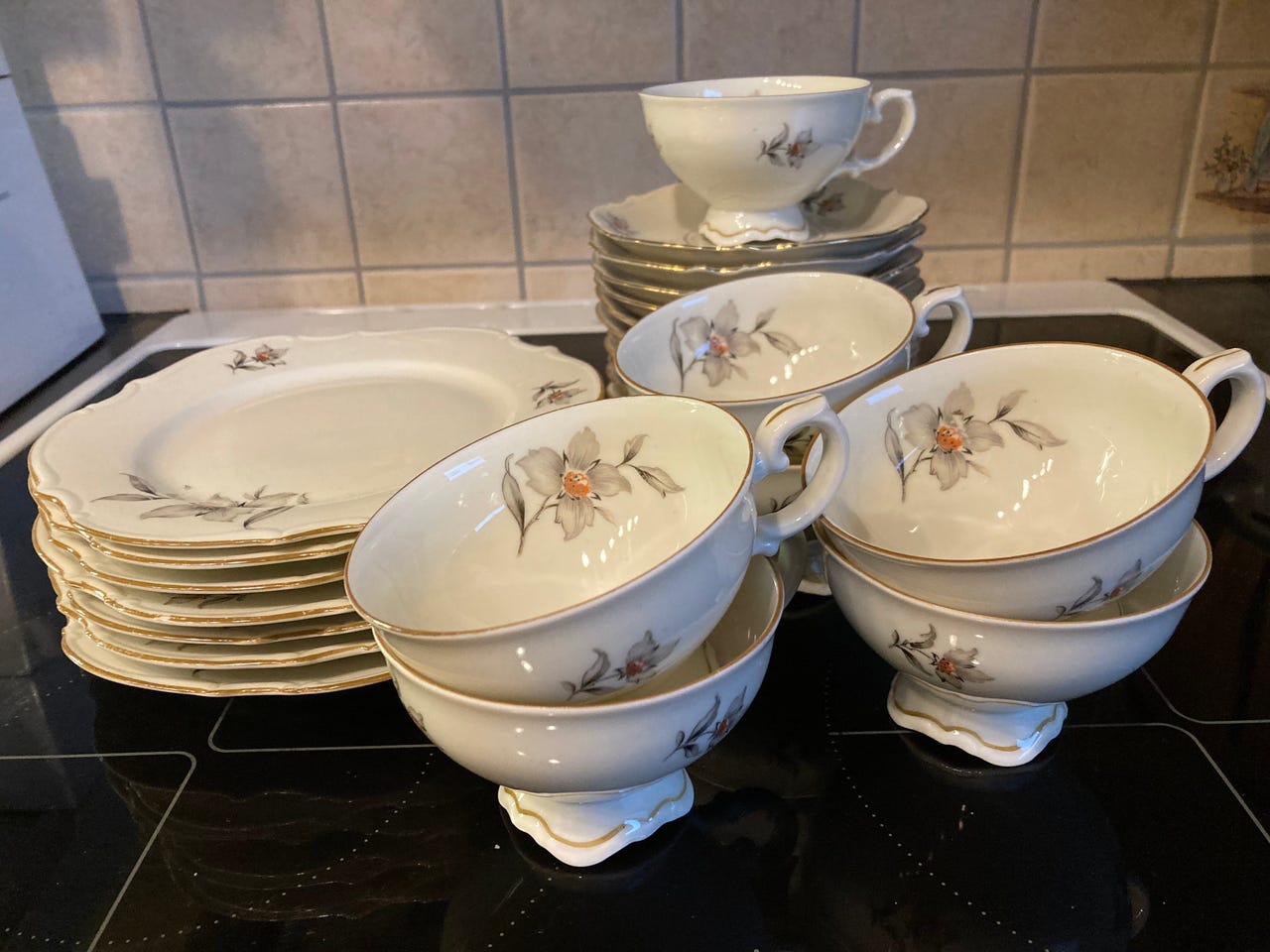 Porsgrunn porselen Servisedeler til nydelig gammelt Vega servise | FINN-torget