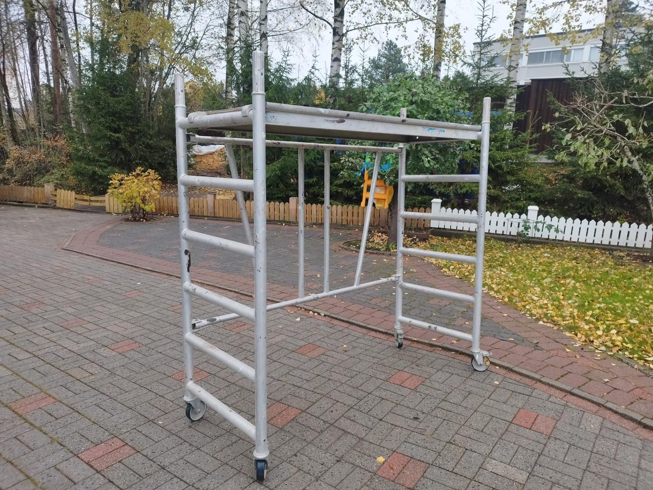 Folde stillas med hjul | FINN torget