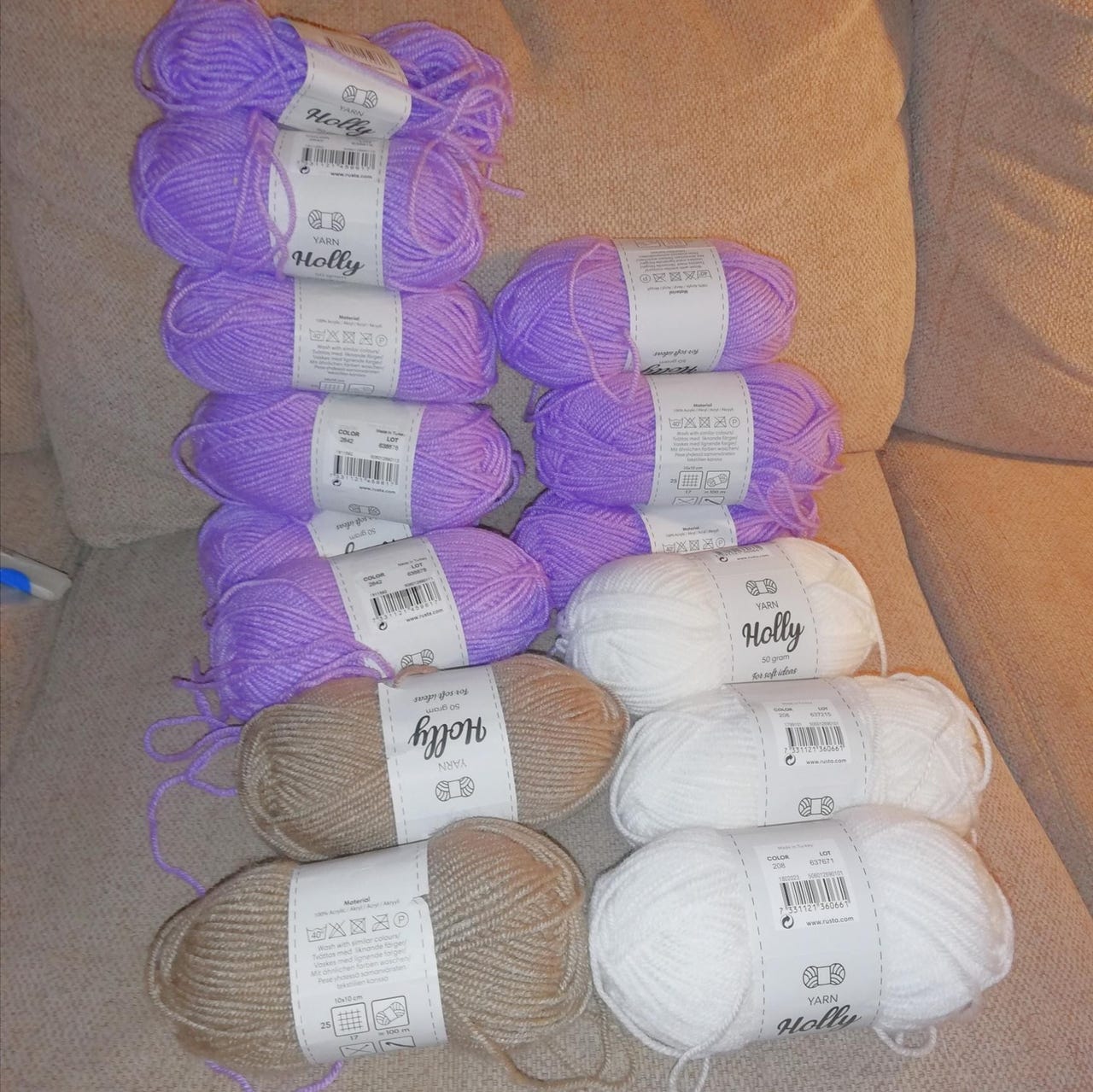 Nesten 700g holly garn | FINN torget