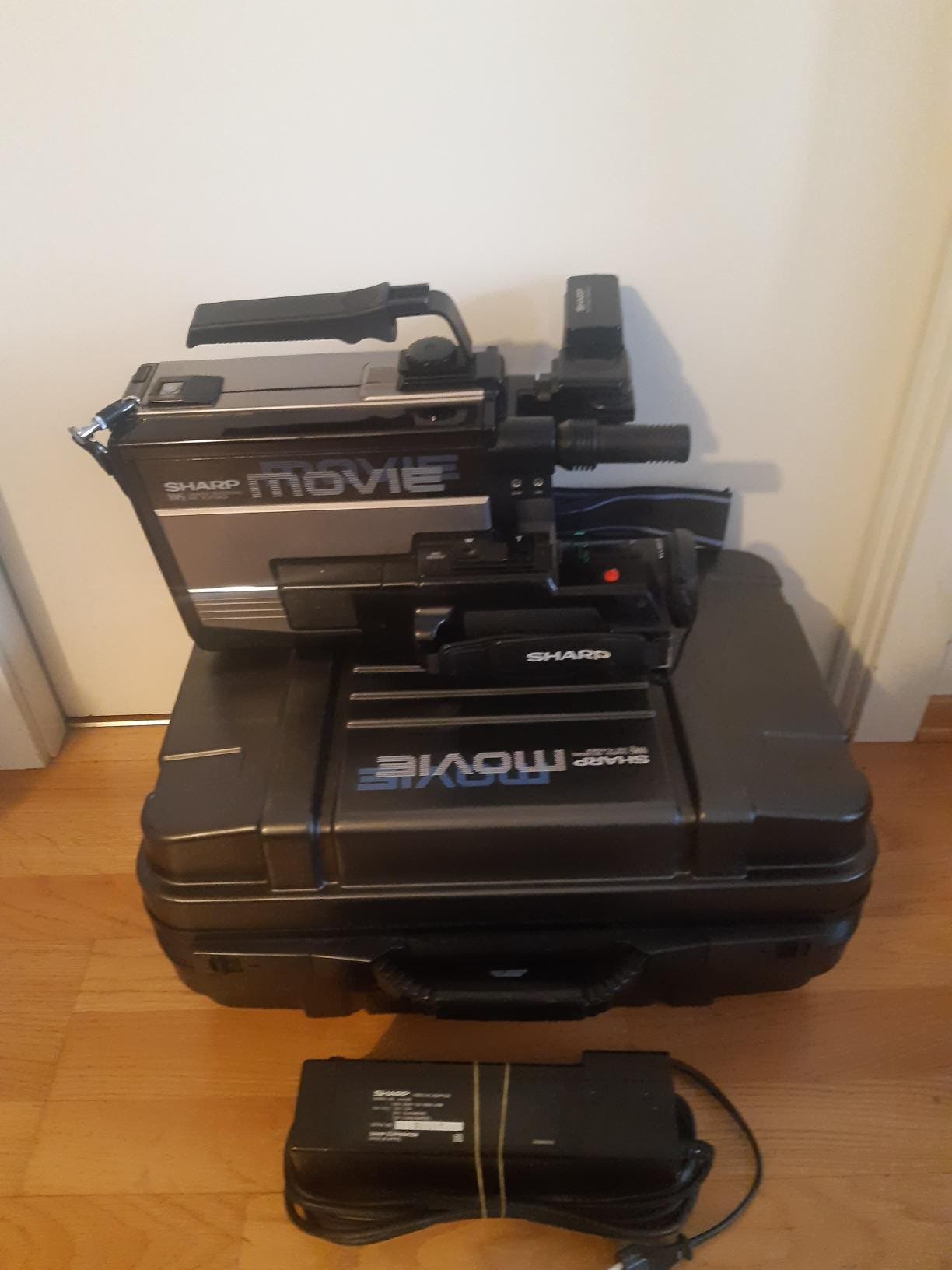 SHARP VHS CAMERA RECORDING AND PLAYBACK MOVIE | FINN torget